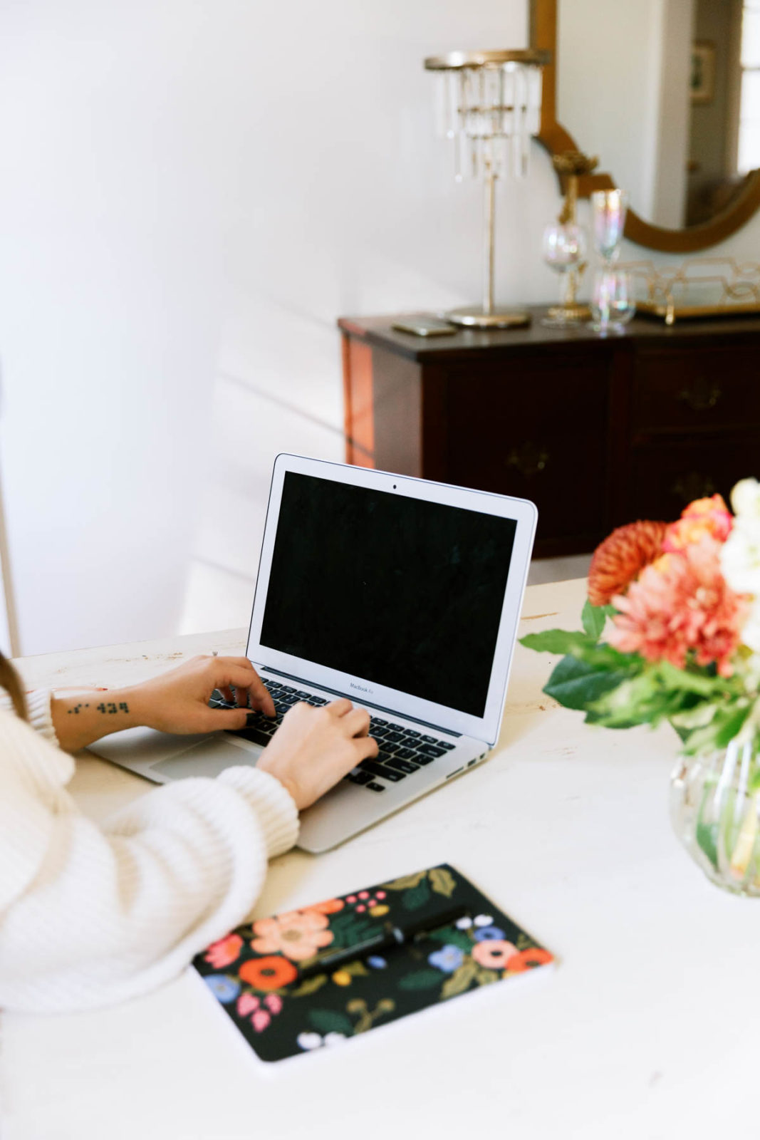 5 Email Templates To Make Your Life Easier - TIQUE HQ